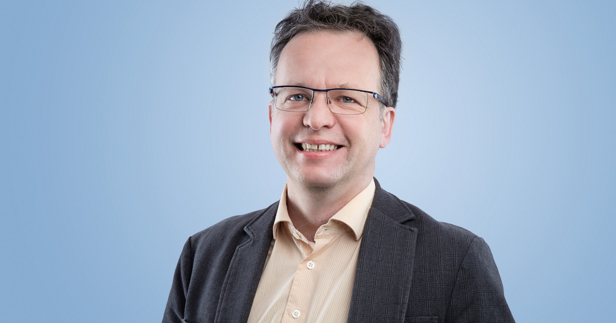Prof. Dr Claude Hauser reçoit une distinction pour la promotion de la ...