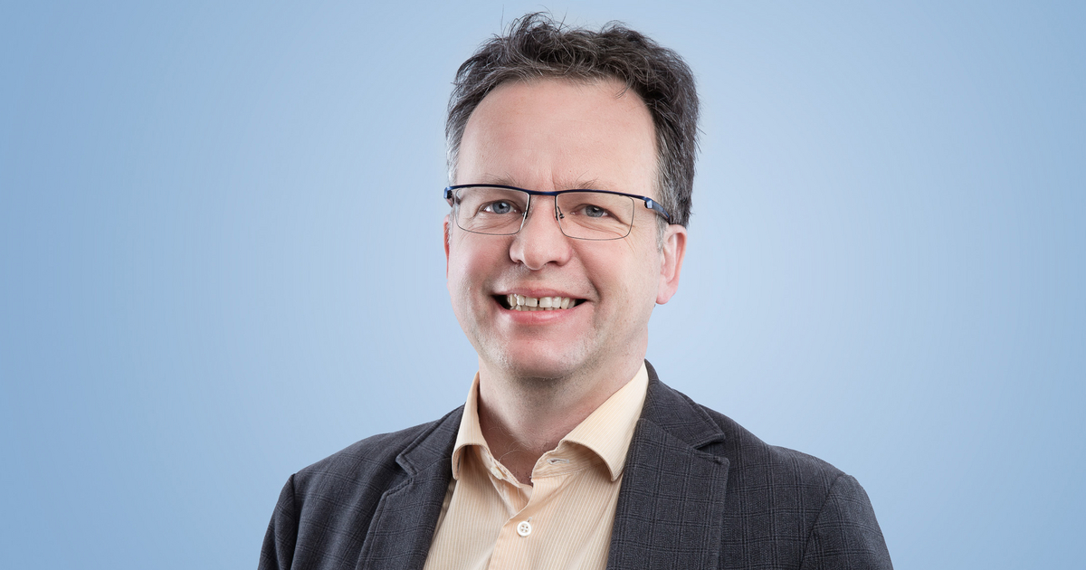 Prof. Dr Claude Hauser reçoit une distinction pour la promotion de la ...